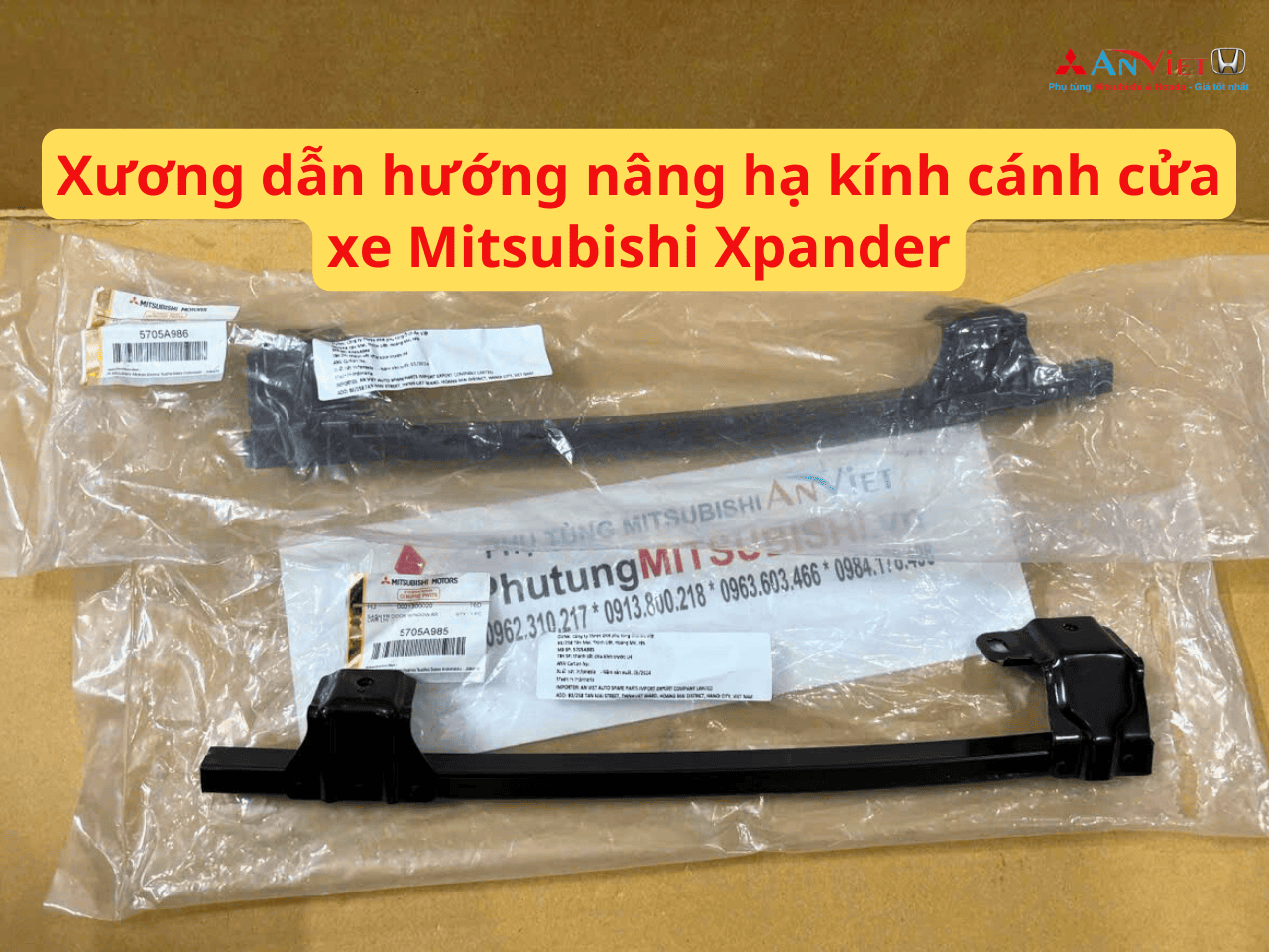 Xương dẫn hướng nâng hạ kính cánh cửa xe Mitsubishi Xpander